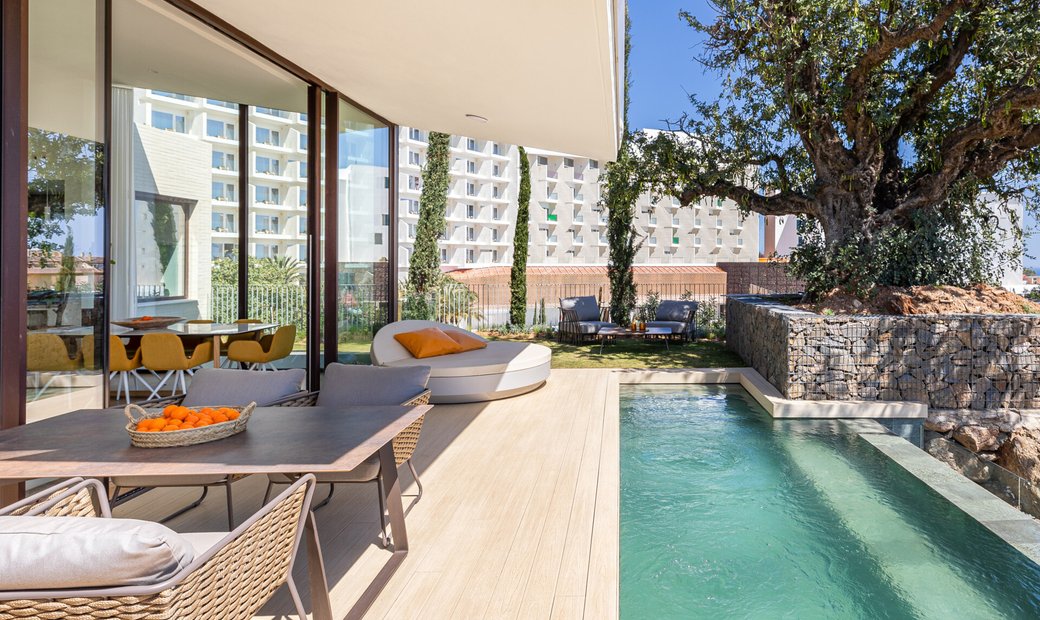 Luxurious Villa With Hotel Style In La Capellania, Benalmadena ...