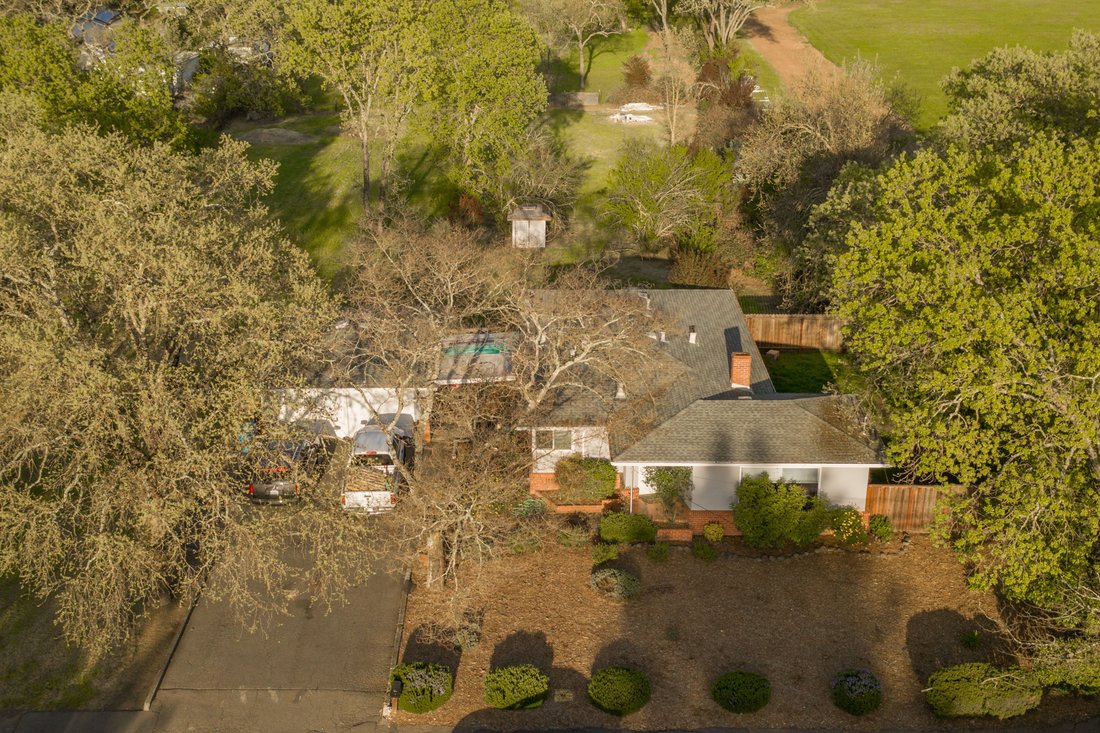 Moderne Du Milieu Du Siècle Dans Santa Rosa, Californie, états Unis à ...