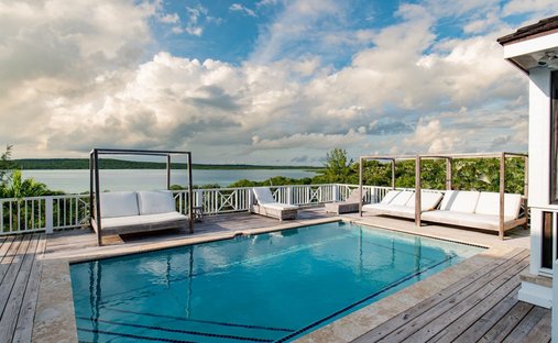 Luxury houses with library for sale in Savannah Sound, Central ...