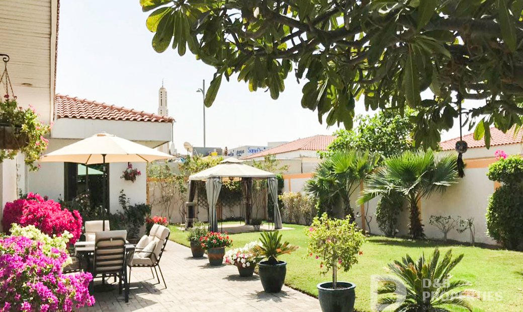 Emplacement De Choix | Option Gcc | Dans Dubaï, Dubaï, émirats Arabes ...