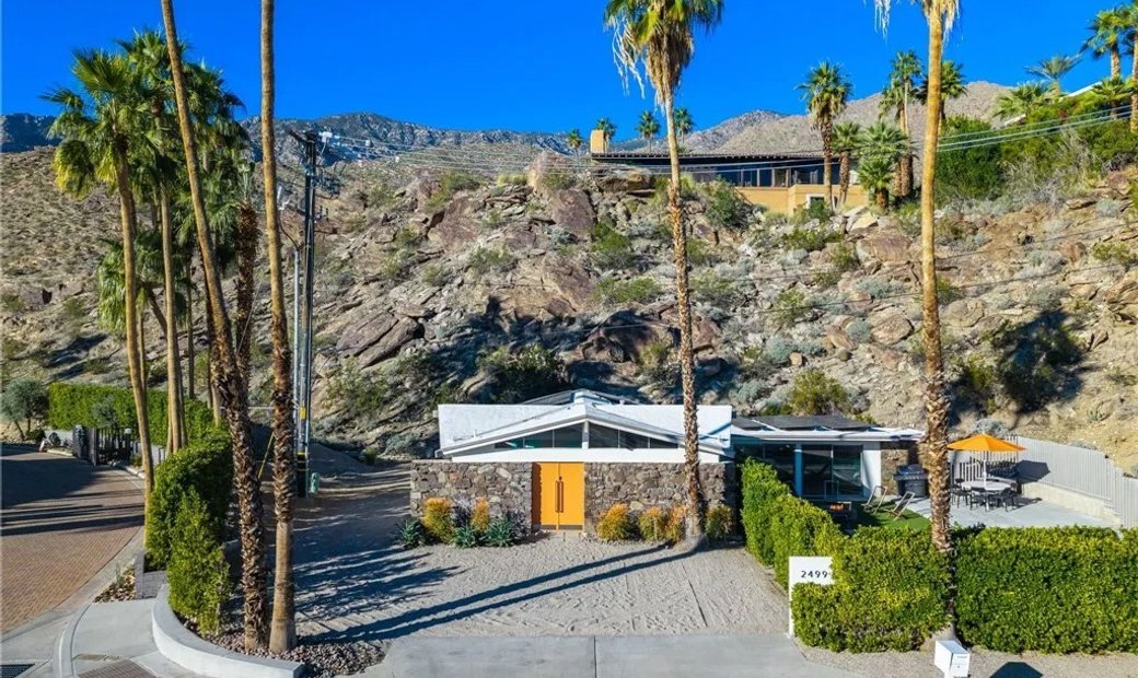 Single Family Residence In Palm In Palm Springs, California, United ...
