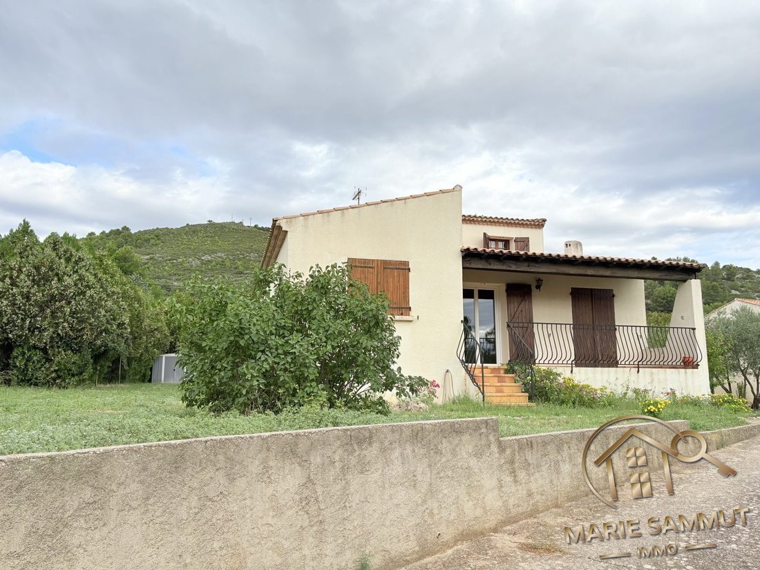 Saint Jean De Fos Traditional Dans Saint Jean De Fos, Occitanie, France ...