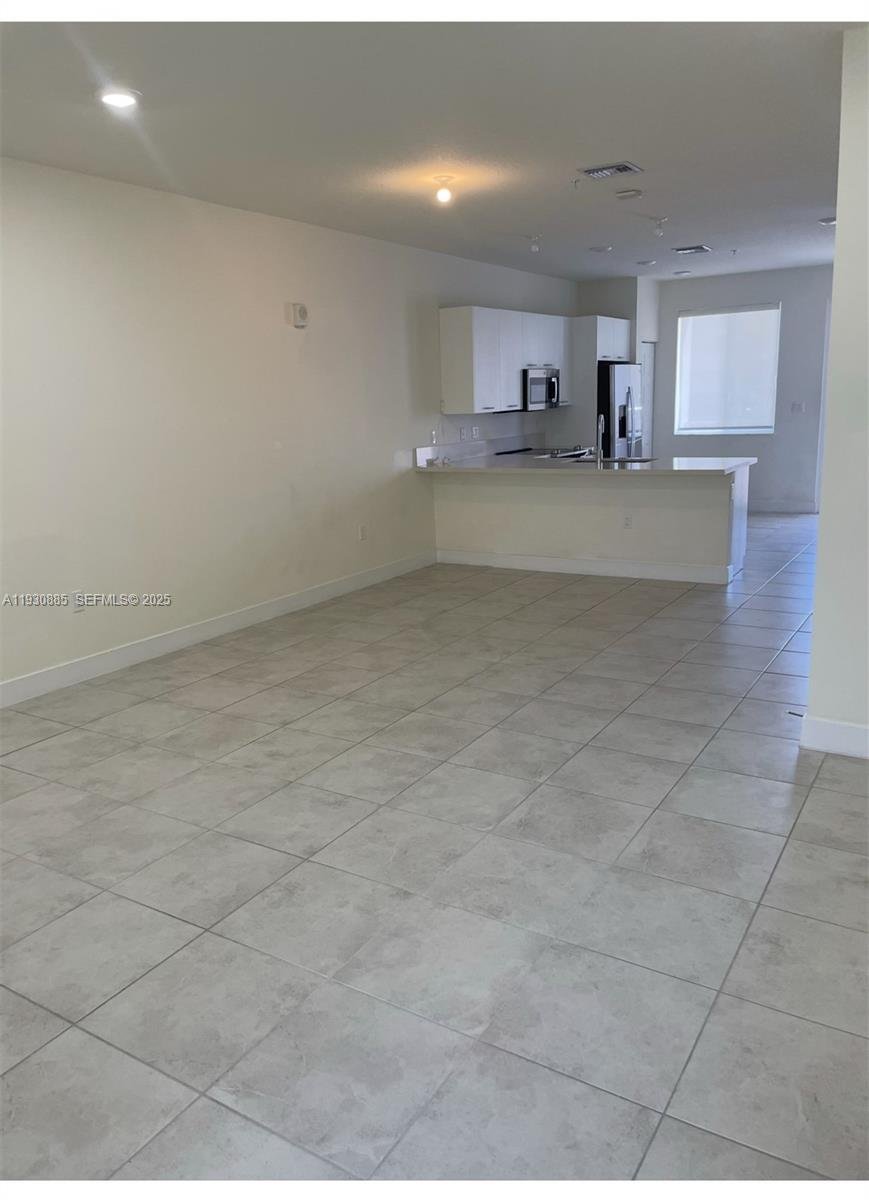 6455 Nw 103rd Pl, 106 Doral, Florida Dans Doral, Floride, états Unis à ...