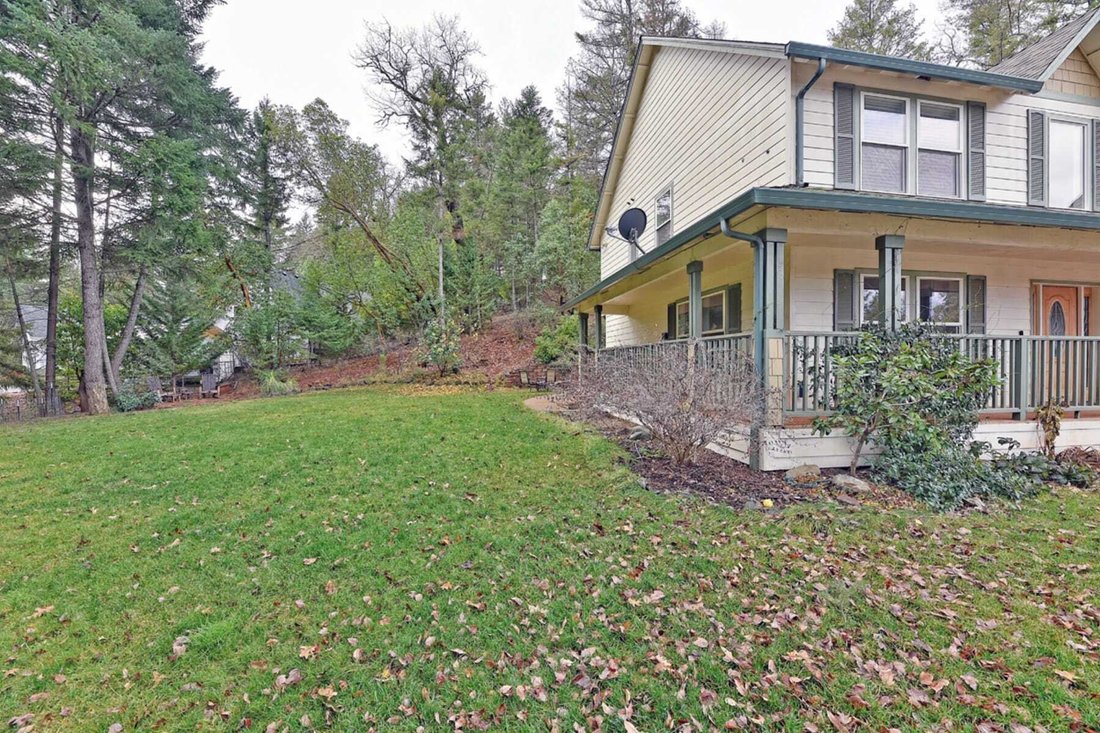 301 Leeannas Way Shady Cove, Or 97539 In Shady Cove, Oregon, United ...