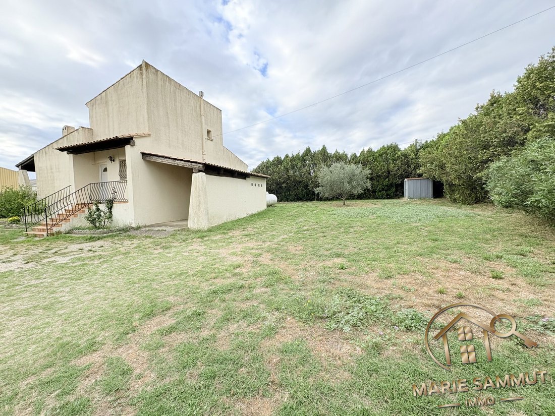 Saint Jean De Fos Traditional Dans Saint Jean De Fos, Occitanie, France ...