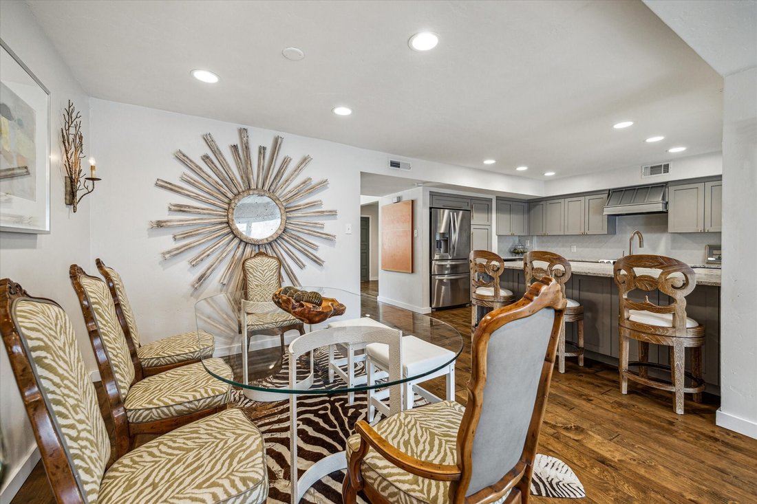 7533 Del Monte Drive In Houston, Texas, United States For Sale (16859802)
