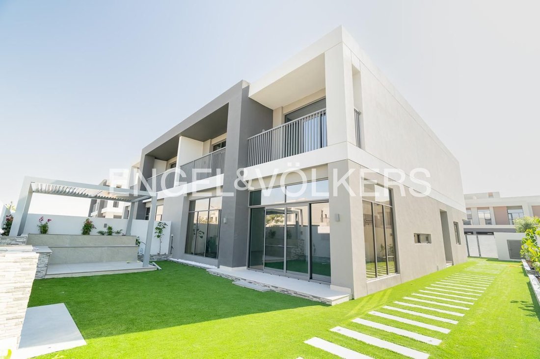 Premium Landscaping | Ready | Rooftop In Dubai, Dubai, United Arab ...