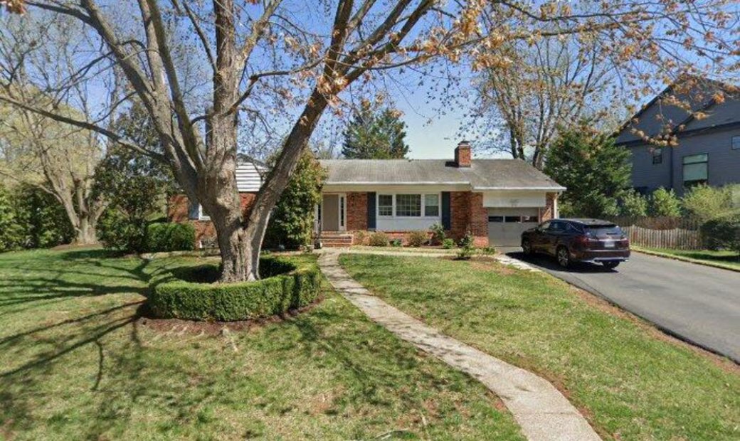 Updated Rambler On A Quiet Street Dans Mc Lean, Virginie, états Unis à ...