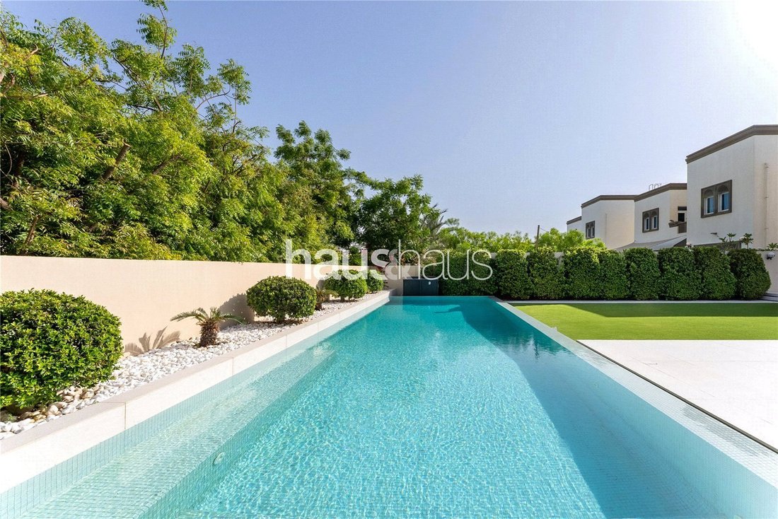 Dist 5 | Extended | Private Pool | 7,300 In Dubai, Dubai, United Arab ...