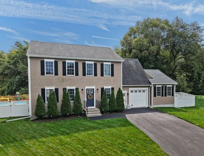 Single Family Residence In Cranston In Cranston, Rhode Island, United ...