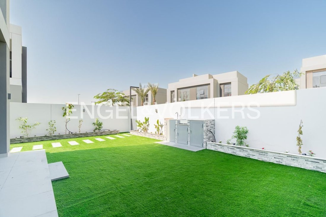 Premium Landscaping | Ready | Rooftop In Dubai, Dubai, United Arab ...