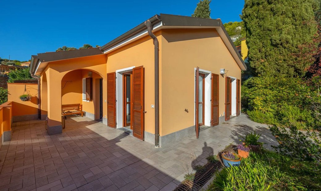 Maison à Grimaldi ***Italie*** Près De La Dans Vintimille, Ligurie ...