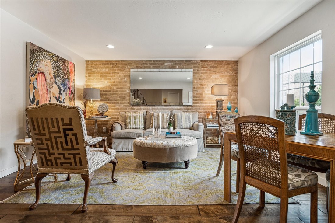 7533 Del Monte Drive In Houston, Texas, United States For Sale (16859802)