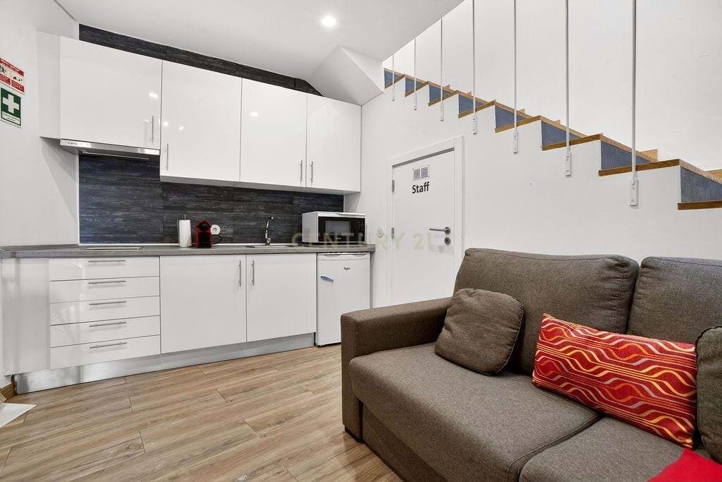 In The Emblematic Mouraria In Santa Maria Maior, Lisbon, Portugal For ...