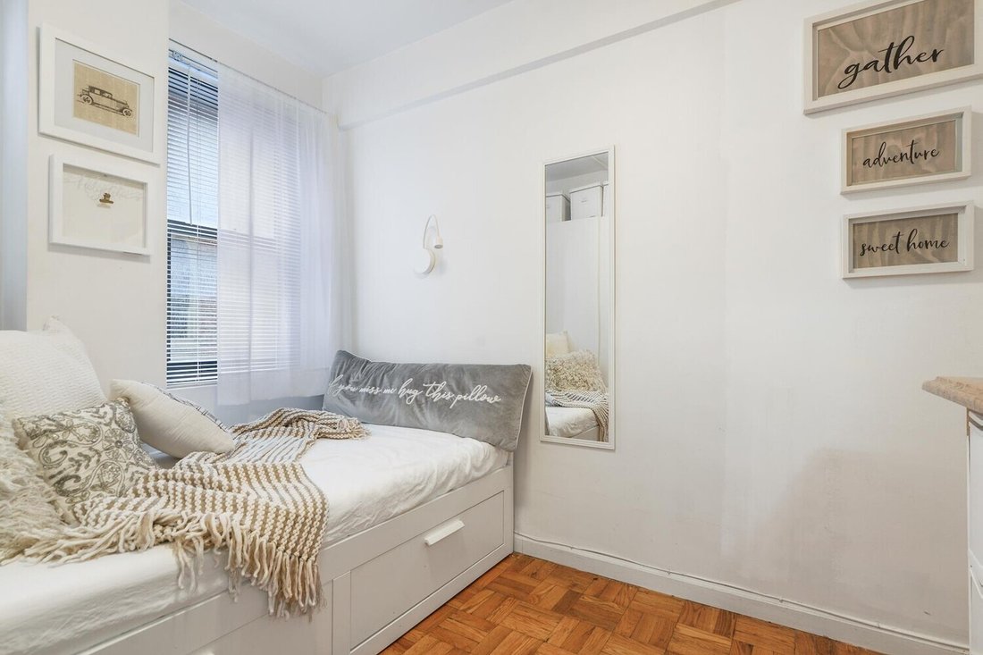 Lex 54 Condominium, 135 E 54 Th St, Dans New York, état De New York ...