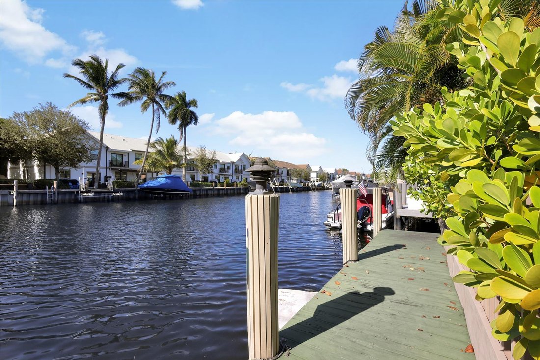 Single Family Residence In Fort In Fort Lauderdale, Florida, United ...