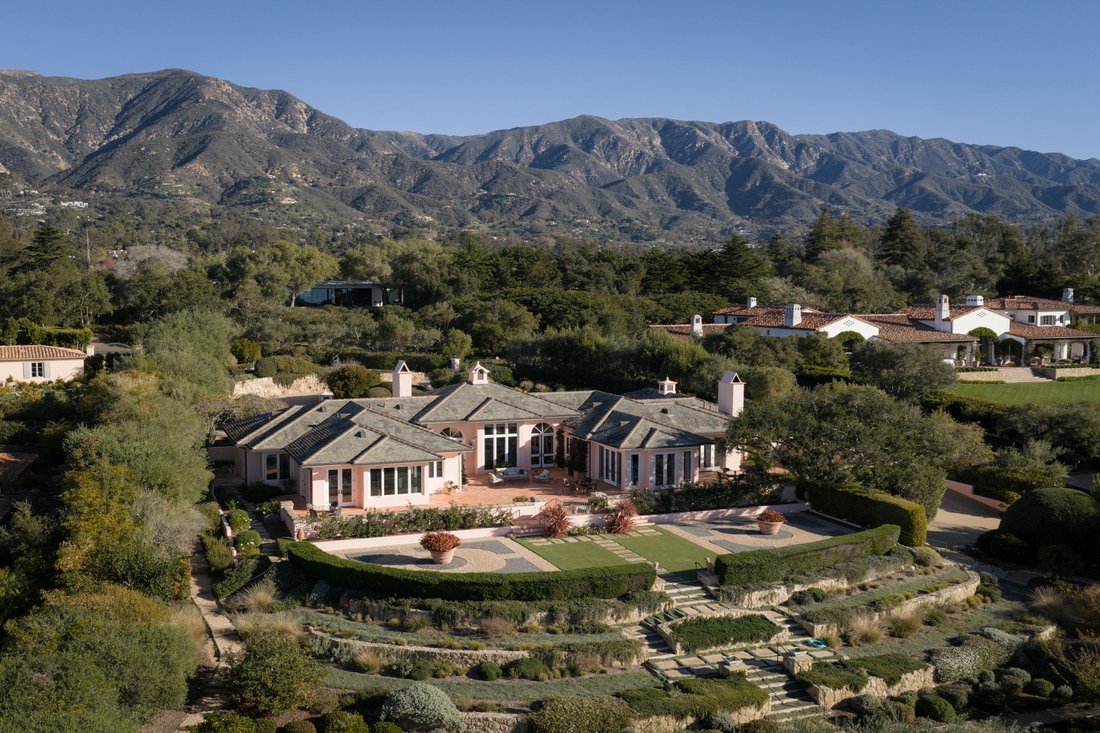 Serene & Secluded Ennisbrook Estate In Montecito, California, United ...