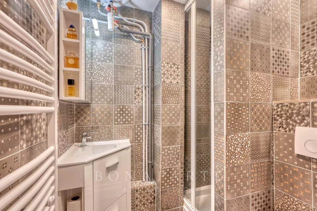 Charming Duplex In The Marais In Paris, île De France, France For Sale ...