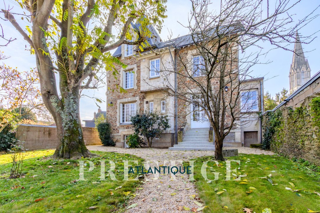 Carquefou Bourg Master House 293 M2 In Carquefou, Pays De La Loire ...