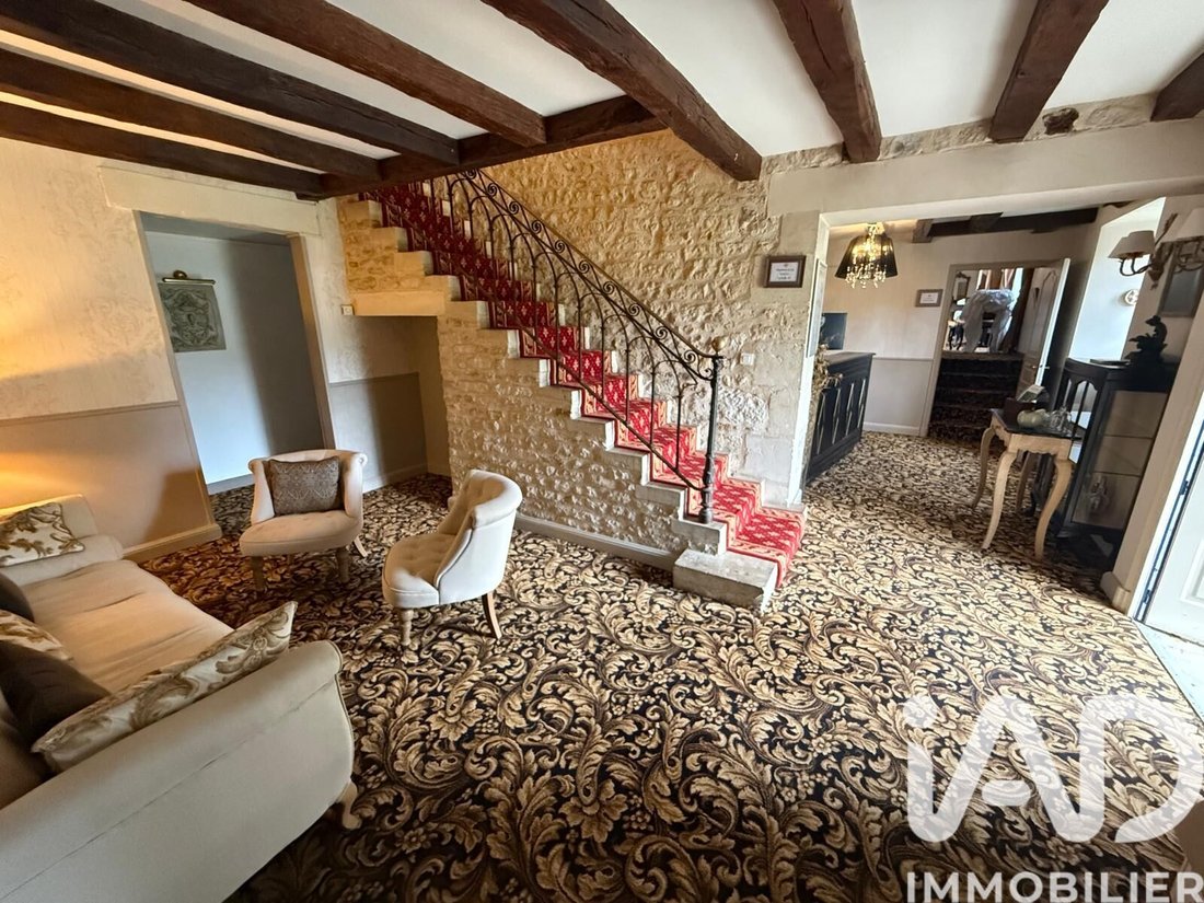 Vente Demeure 18 Pièces In Saint Maixent L'école, Nouvelle Aquitaine ...