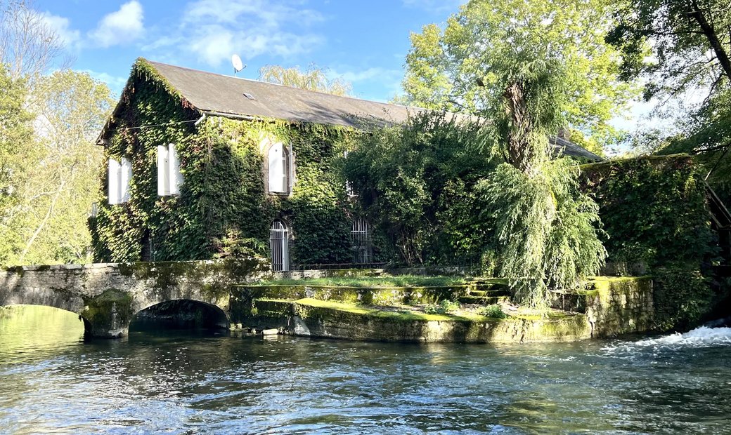 Moulin Du Xixᵉ Siècle Environnement Dans Fontainebleau, île De France ...