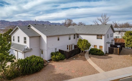 Immobilienangebote von Venterra Real Estate LLC - Colorado Springs ...