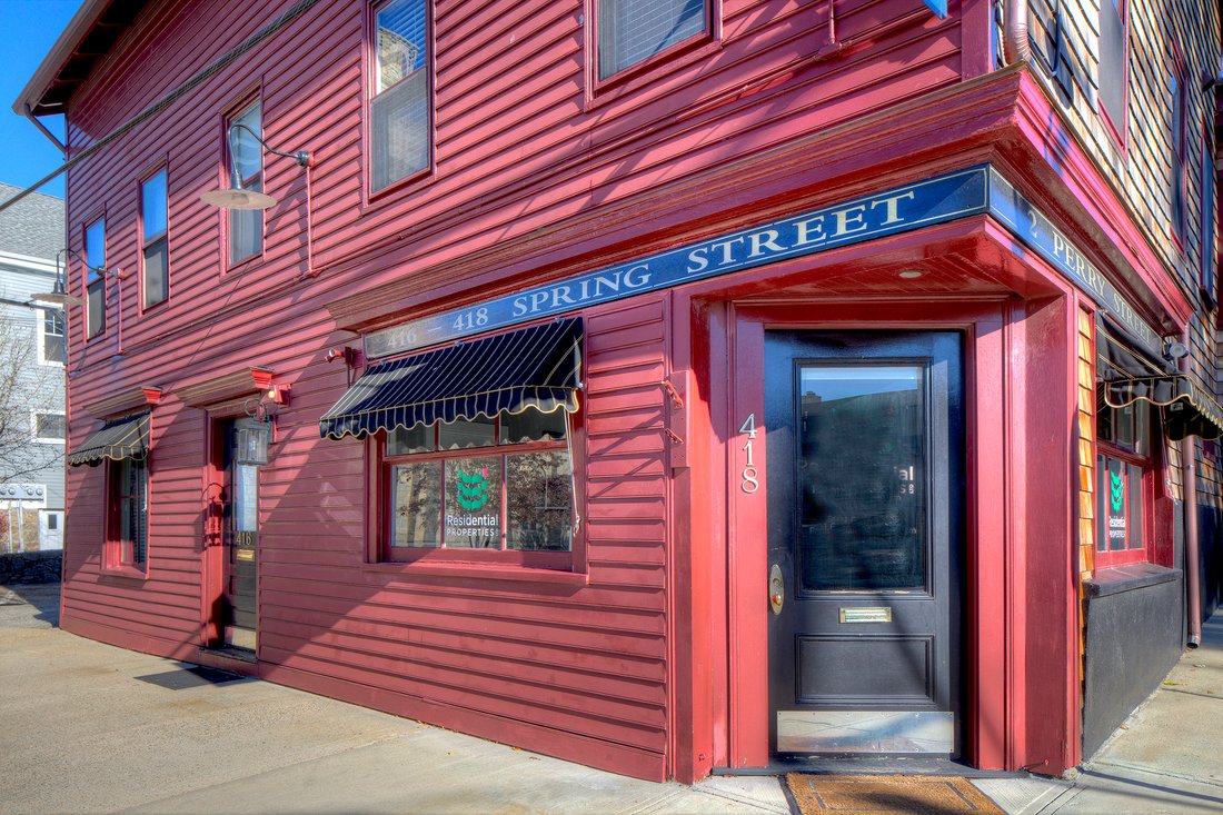 Spring & Perry Landing In Newport, Rhode Island, Vereinigte Staaten Zu ...