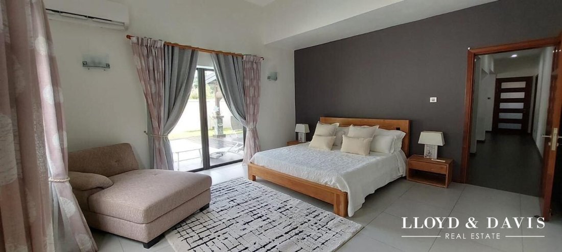 Tamarin House En Tamarin, Distrito De Black River, Mauricio En Venta ...