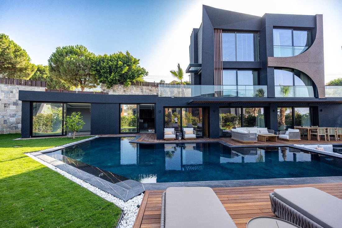 Bodrum'da Satılık Müstakil Kapalı Yüzme Dans Göltürkbükü, Muğla ...