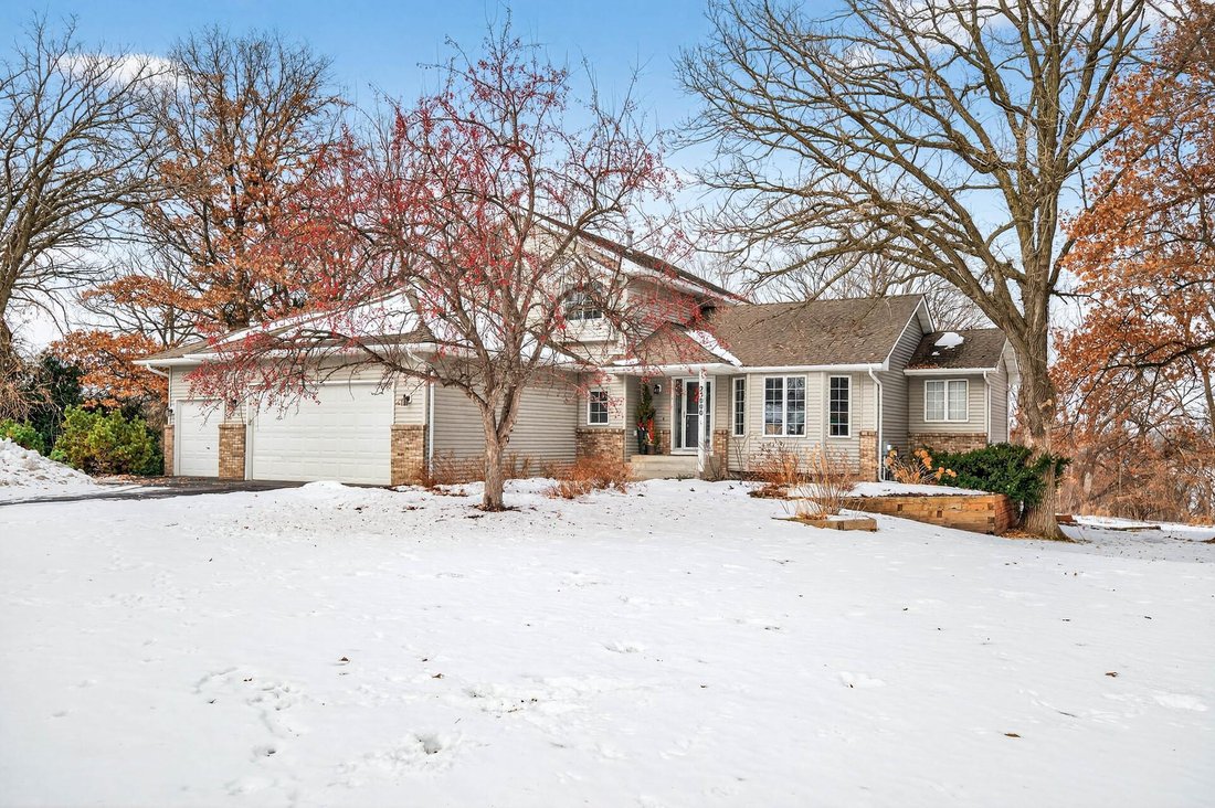 Retraite De Crow River Rénovée Par Des Dans Otsego, Minnesota, états ...