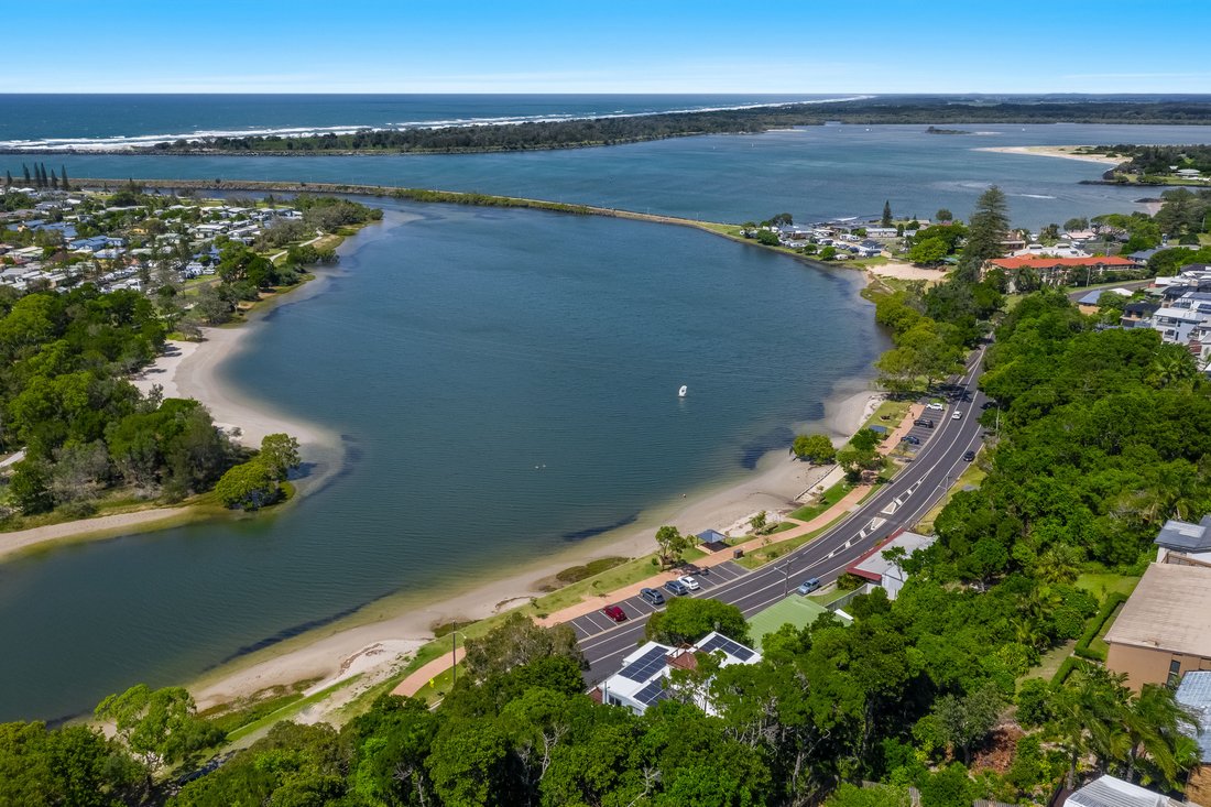 Erhöhte Küstenoase Mit In East Ballina, New South Wales, Australien Zu ...