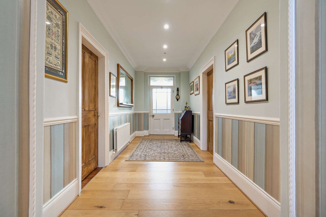 A Beautiful Period Farmhouse With En Kirkheaton, Inglaterra, Reino ...