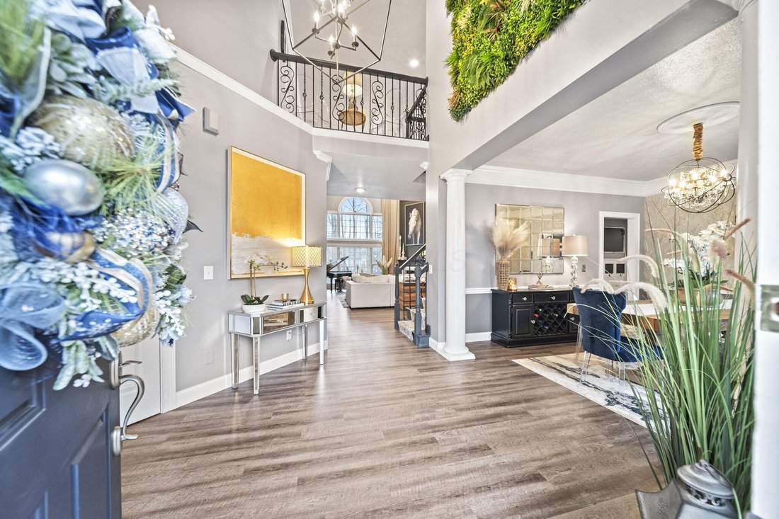 Wohnhaus Lewis Center In Lewis Center, Ohio, Vereinigte Staaten Zu ...