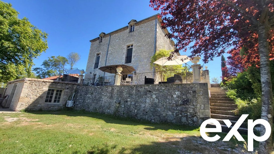 Montaut Manoir In Montaut, Nouvelle Aquitaine, Frankreich Zu Verkaufen ...