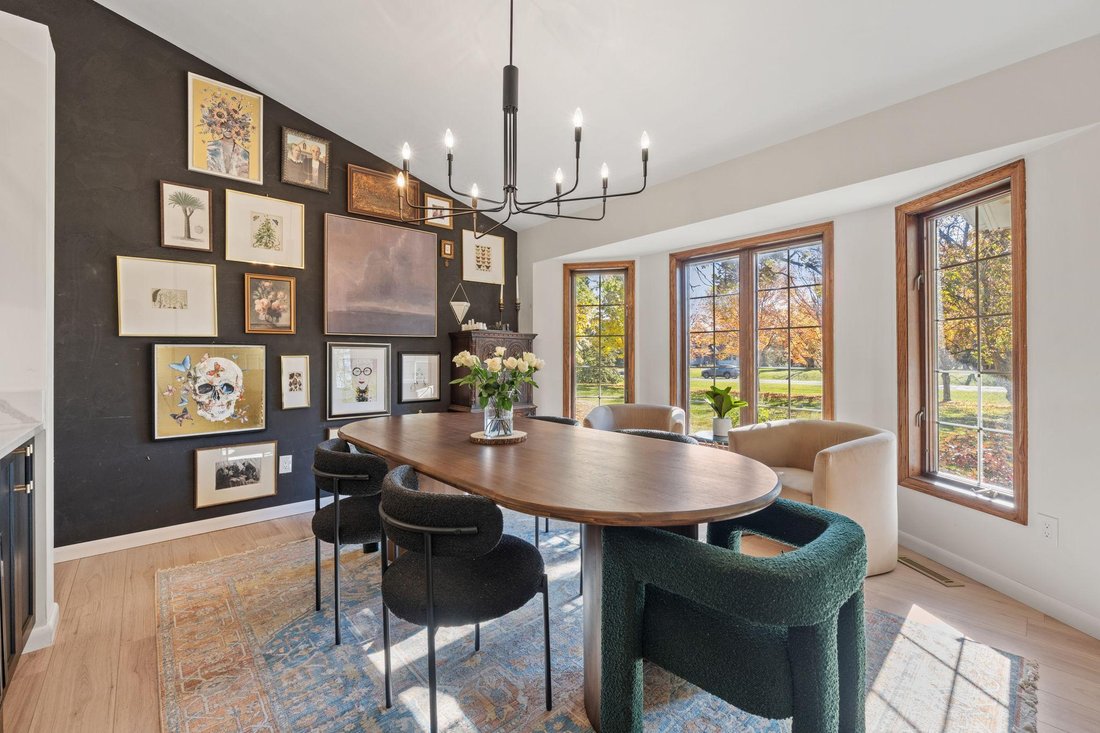 Retraite De Crow River Rénovée Par Des Dans Otsego, Minnesota, états ...