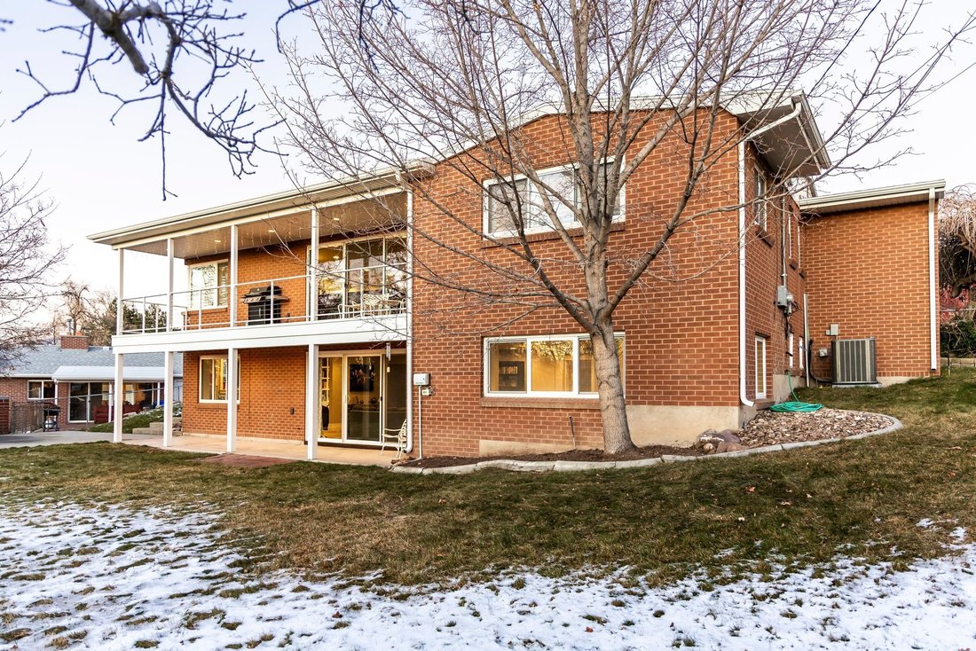 Holladay Home With Both City And In Holladay, Utah, Vereinigte Staaten ...