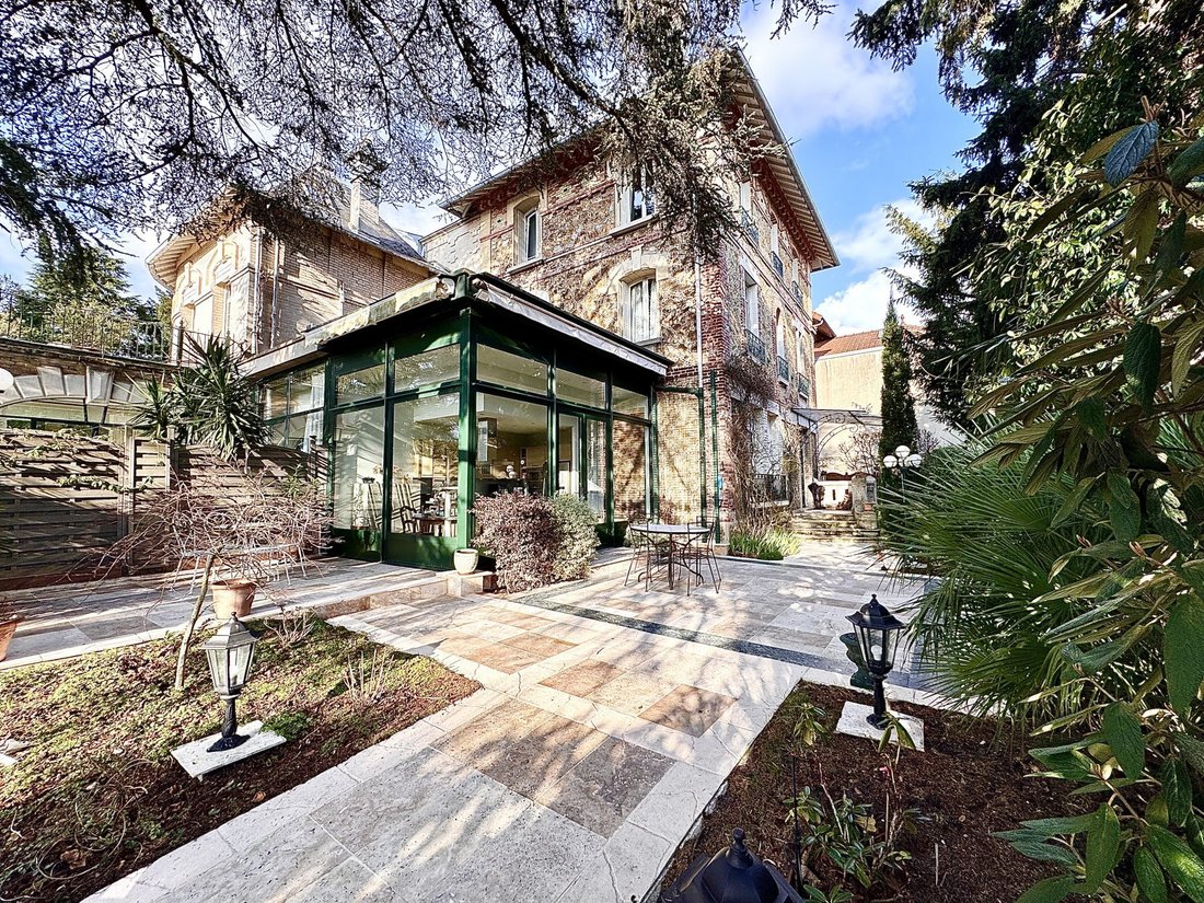 Charming Historic House For Sale, 6 En Sucy En Brie, Isla De Francia ...