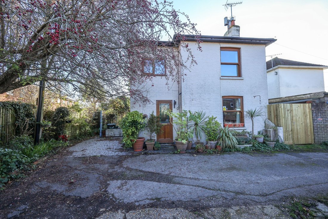 House Burgess Hill In Burgess Hill, England, United Kingdom For Sale ...