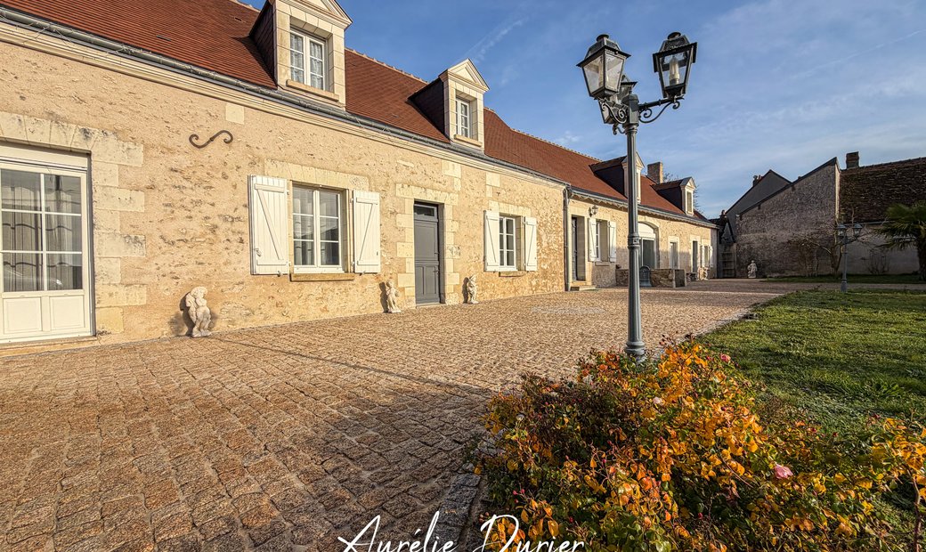 Longère Amalia En Tours, Centro, Francia En Venta (16872965)