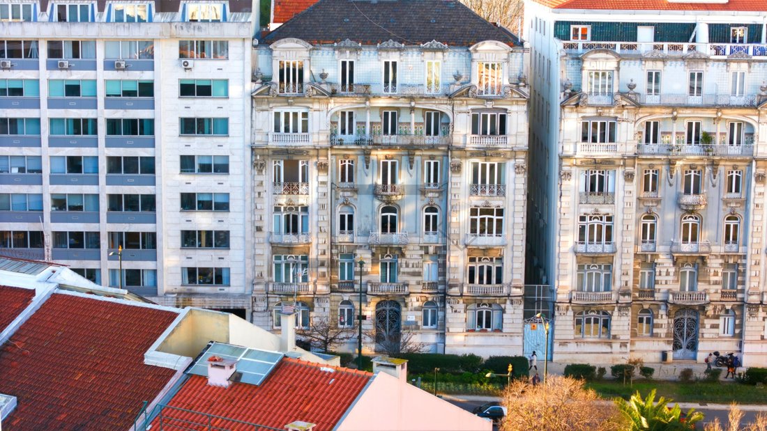 5 Bedroom Apartment In A Classified Charming In Santo Antonio, Lisbon ...