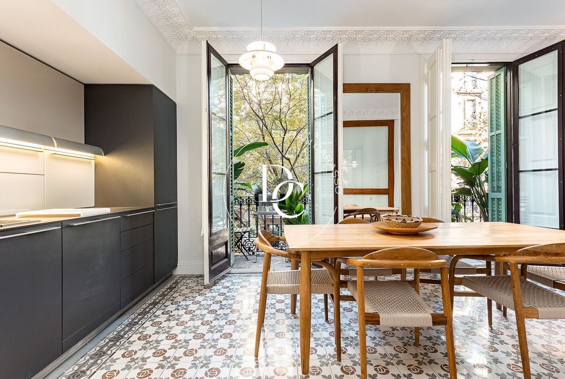Barcelona Apartment In Eixample, Barcelona, Spain For Sale (16860928)