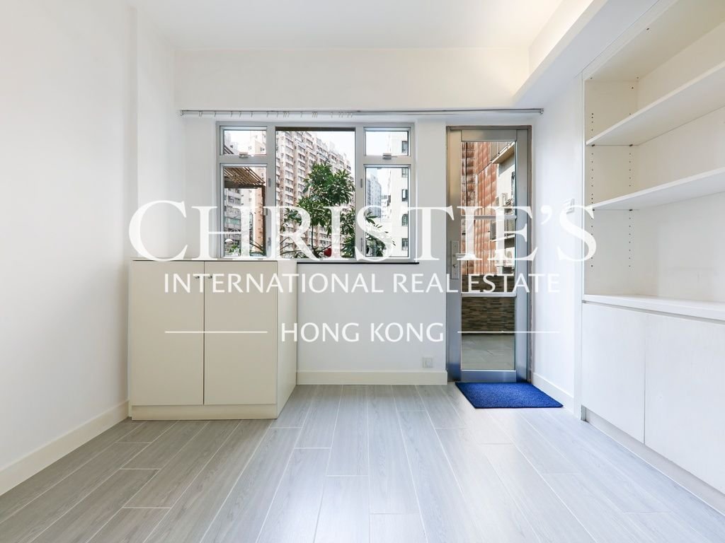 Yee Hing Building In Hong Kong, Hong Kong For Sale (16879398)