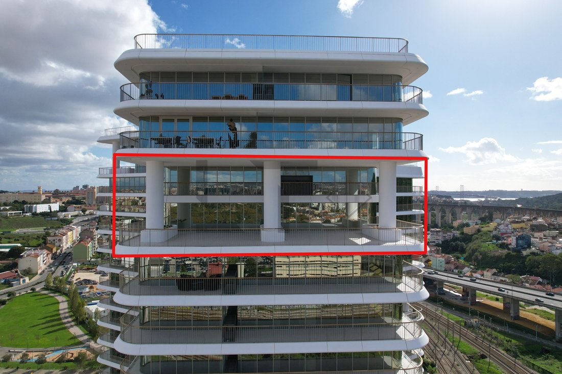 6 Bedroom Duplex Apartment In Infinity Tower In Campolide, Lisbon ...
