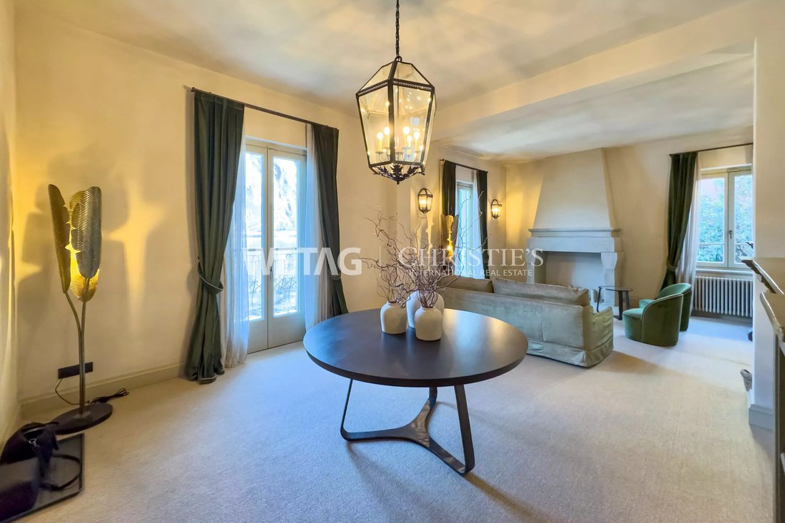 Timeless Elegance & Charm Define This En Campione D'italia, Lombardía ...