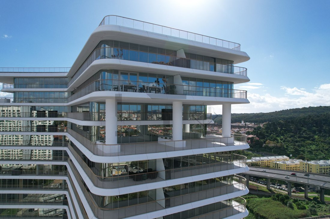 6 Bedroom Duplex Apartment In Infinity Tower In Campolide, Lisbon ...