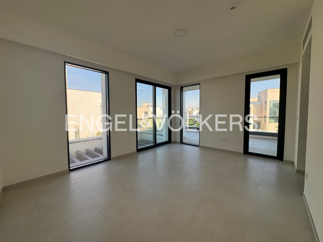 Brand New | Corner Unit | Spacious In Dubai, Dubai, United Arab ...