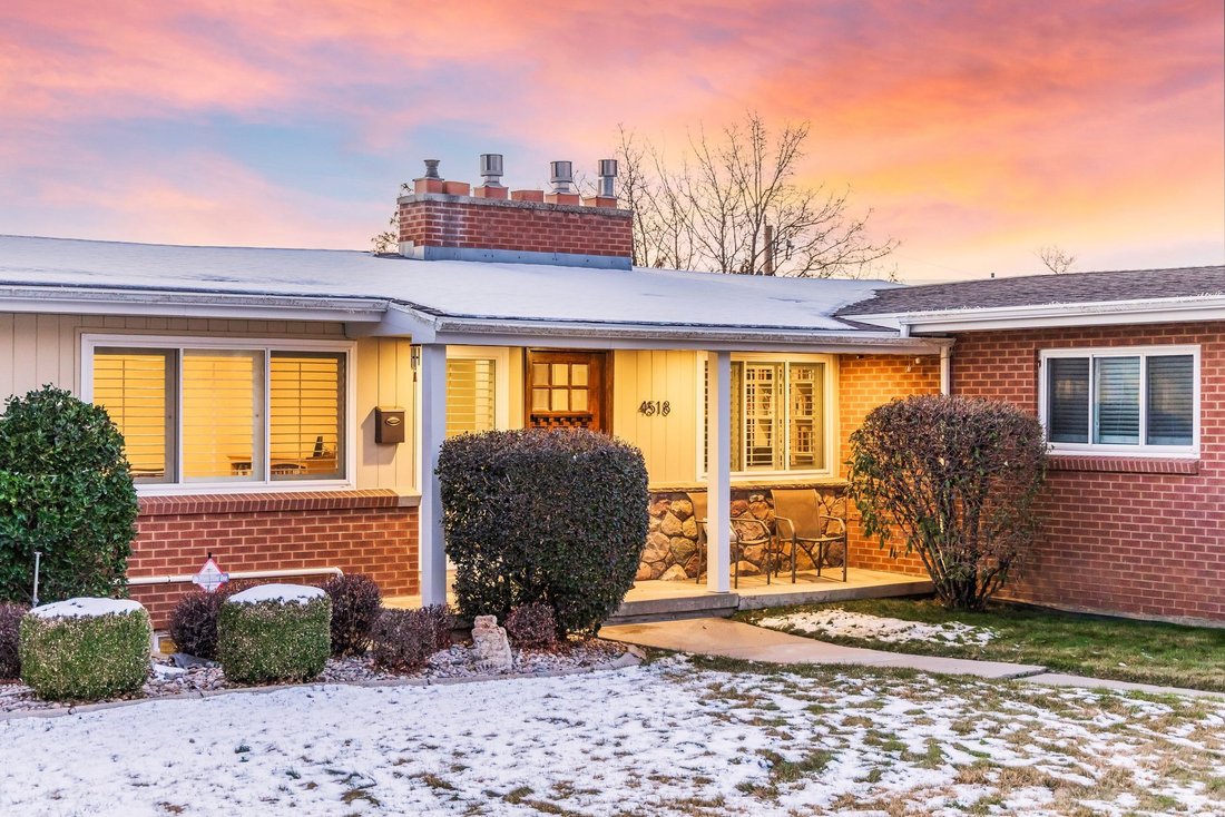 Holladay Home With Both City And In Holladay, Utah, Vereinigte Staaten ...