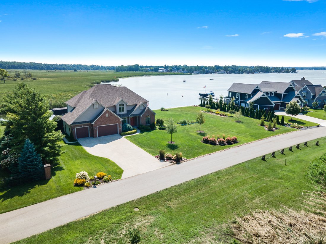 Prime Location On Lake Wawasee In Syracuse, Indiana, United States For ...