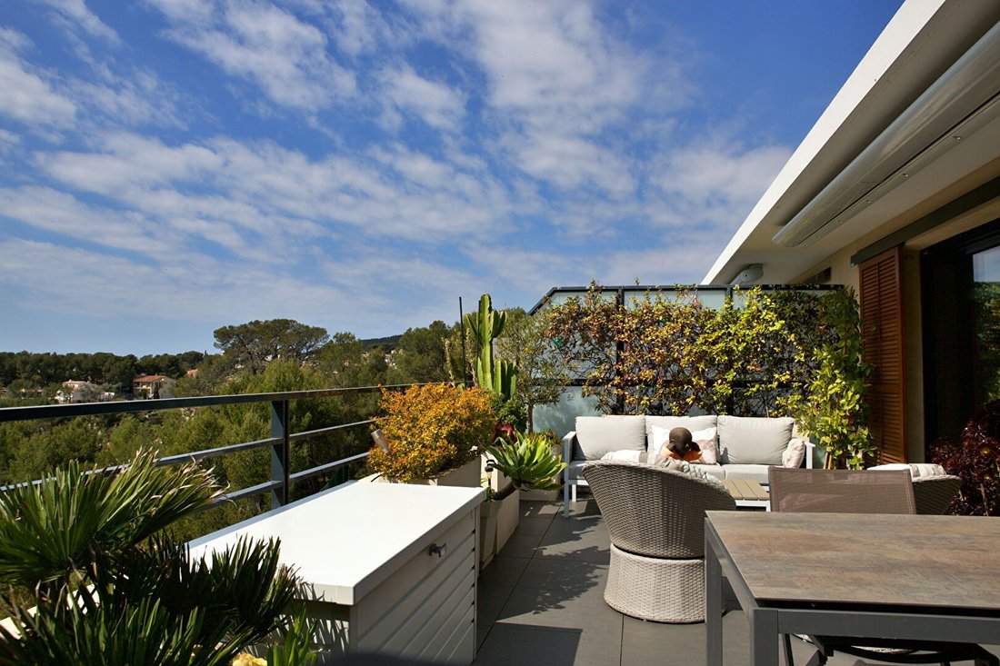 Stunning Top Floor Apartment With In Bandol, Provence Alpes Côte D'azur ...