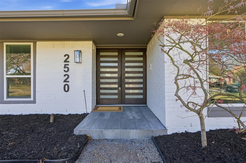 Single Family Residence In Plano In Plano, Texas, United States For ...